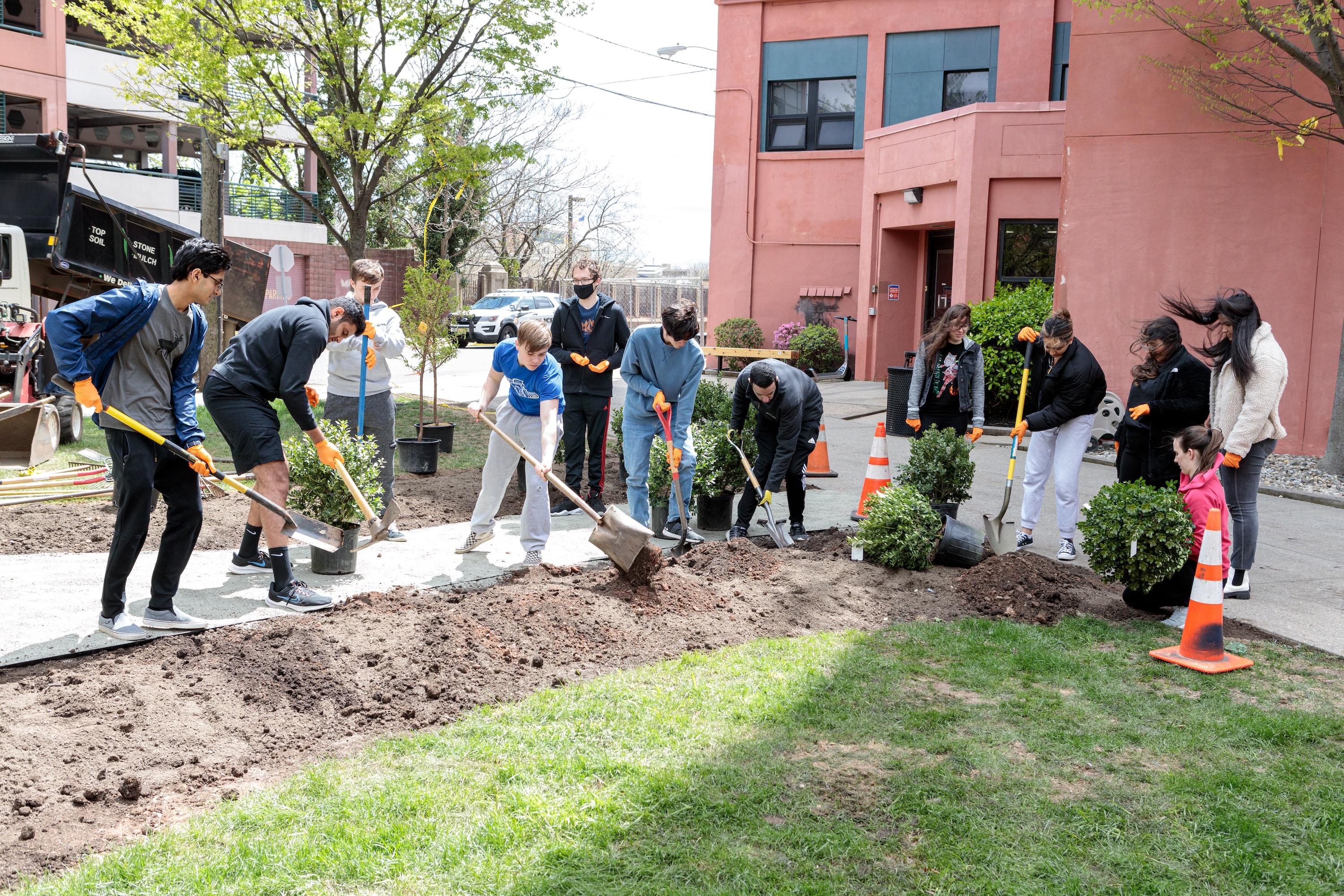NJIT Pursues a Sustainable Campus, Signs Carbon Commitment
