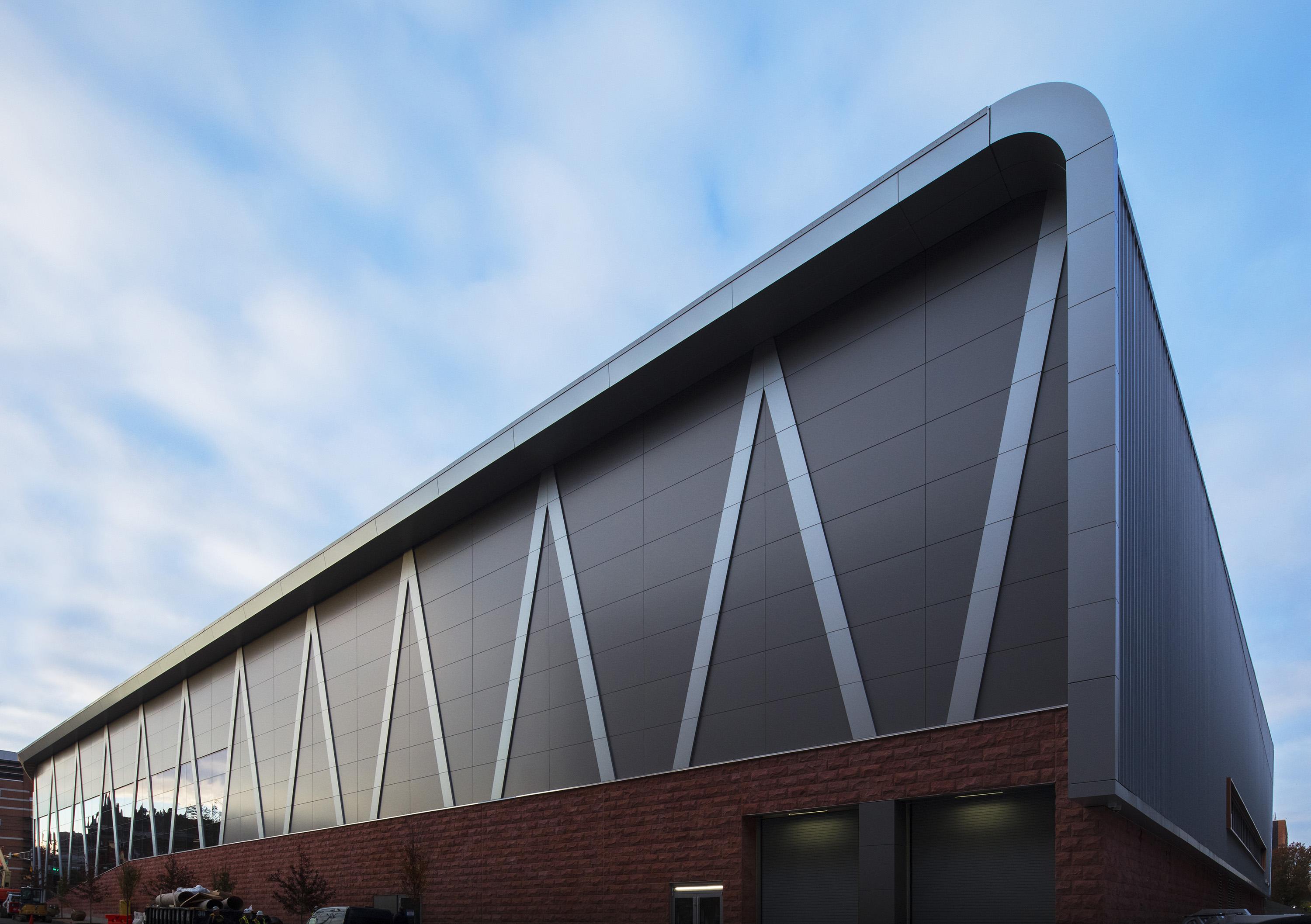 It's All Hands on Deck at the WEC for Spring Career Fair | NJIT News